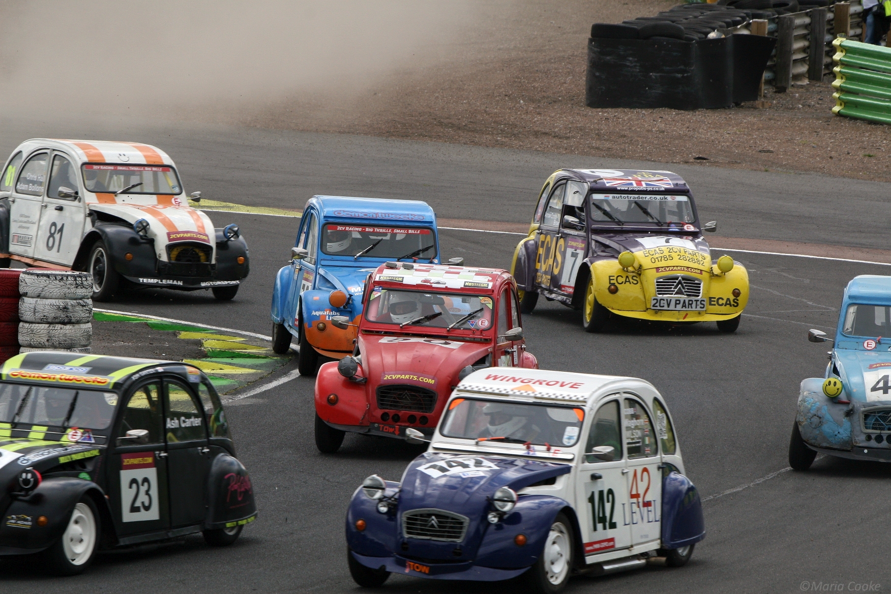 Press release, Jan 2014 – Classic 2CV Racing Club